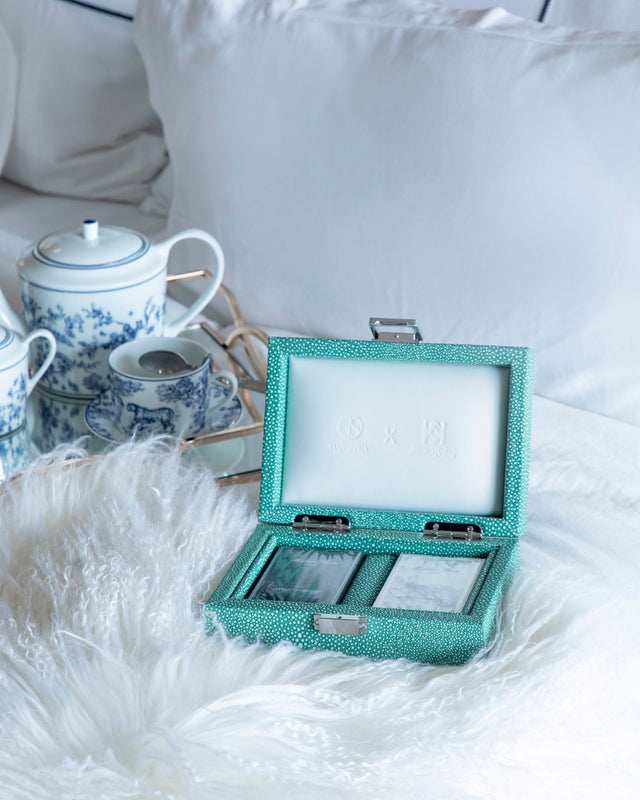 Experience the Blend of Luxury and Elegance with Hector Saxe - Cards ...