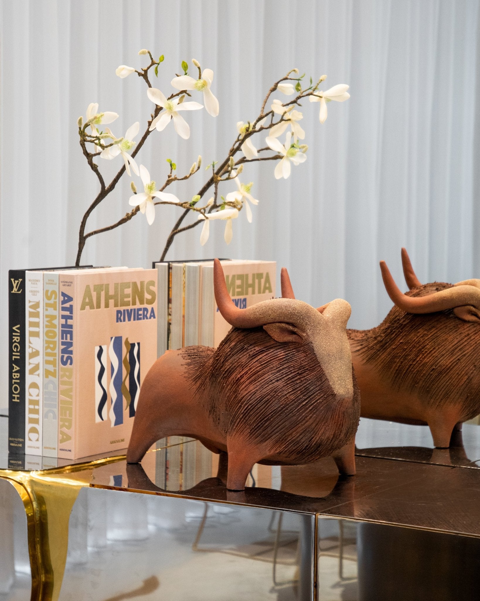 Athena Jahantigh Medium Bull Sculpture - A Masterpiece in Rust – Maison SIA