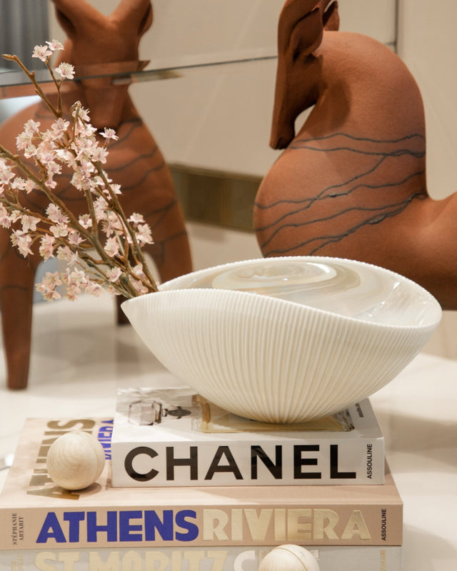 Discover the Elegance of Yalos Murano's Shell Mono Small Ivory Bowl ...